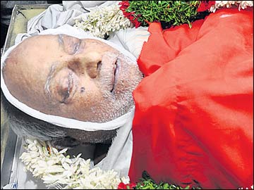 నేలకొరిగిన అరుణ శిఖరం | Veteran CPM Leader Narra Raghava Reddy Passes ...