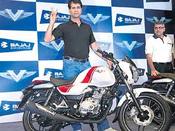 బజాజ్ ‘వి’ బైక్ వచ్చేసింది.. | Bajaj V, Made of INS Vikrant's Scrap ...