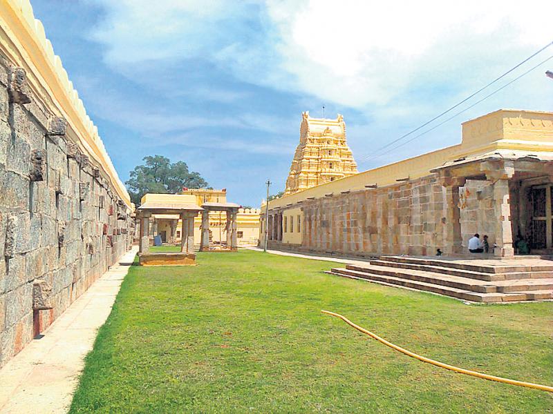 విరజా నది | Viraja is a river that divides the material world from the ...