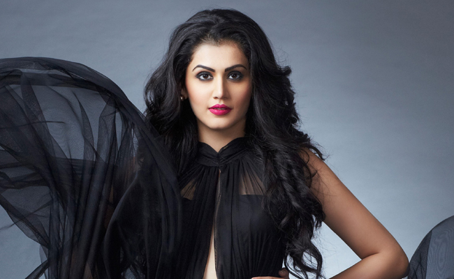 మనసంతా నువ్వే! | Intresting Love Letter To Actress Tapsee | Sakshi