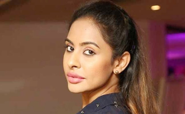 మరో బాంబు పేల్చిన శ్రీరెడ్డి | Sri Reddy Alleged That Appa Rao Vakada ...