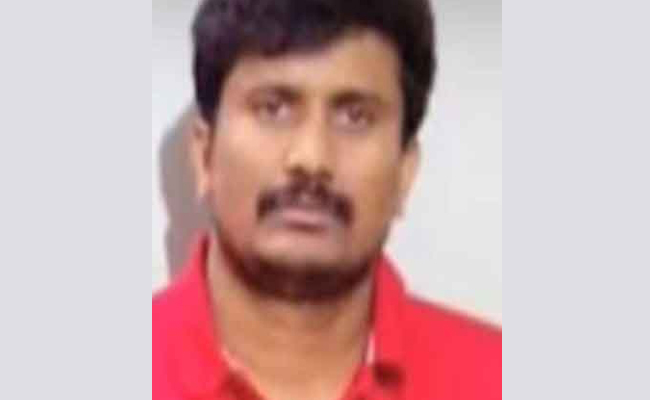 రౌడీ సైకిల్‌ రవి అనుచరుల అరెస్ట్‌ | Rowdy Cycle Ravi Activists Arrested ...