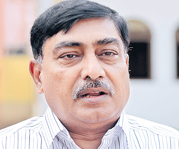 యూనివర్సిటీల చట్టంలో మార్పులు! | Papi reddy on Educational law | Sakshi