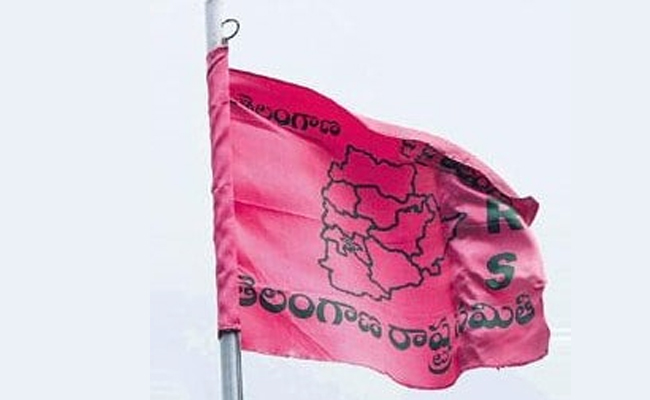 ‘తెలంగాణలో గుబాళించేది గులాబీ జెండాయే’ | Etela Rajender Says TRS Will ...