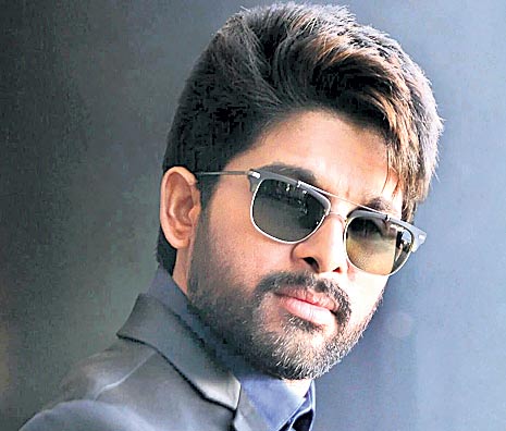 ఏడుకోట్ల క్యారవాన్‌? | Allu Arjun's new Rs 7 crore caravan | Sakshi