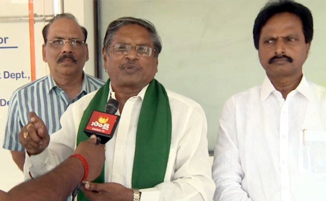 ‘విద్వేషాలు రెచ్చగెట్టేందుకు టీడీపీ ప్రయత్నం’ | YSRCP Leaders MVS Nagi ...