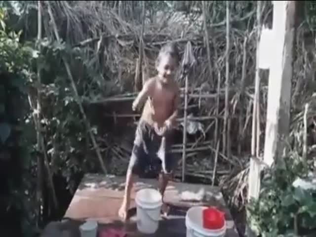 బుడతడి అదిరిపోయే డాన్స్‌ | Small boy Dance going viral in Social media ...