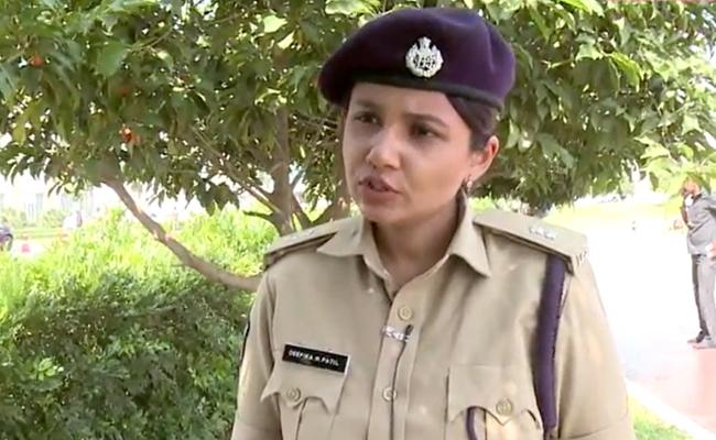 ఐపీఎస్‌ దీపికకు ఎస్పీగా పదోన్నతి | DISHA Special Officer Deepika ...