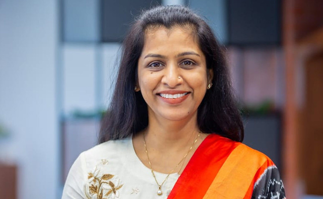 మరో రెండేళ్లు ‘వీ హబ్‌‘ సీఈవోగా దీప్తి రెడ్డి | Deepti Reddy Will Be ...