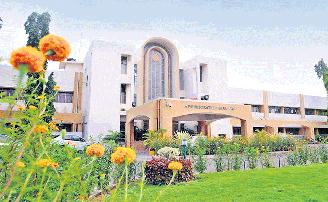 హెచ్‌సీయూ @2 | HCU Ranked Second In Outlooks Annual Ranking Of ...