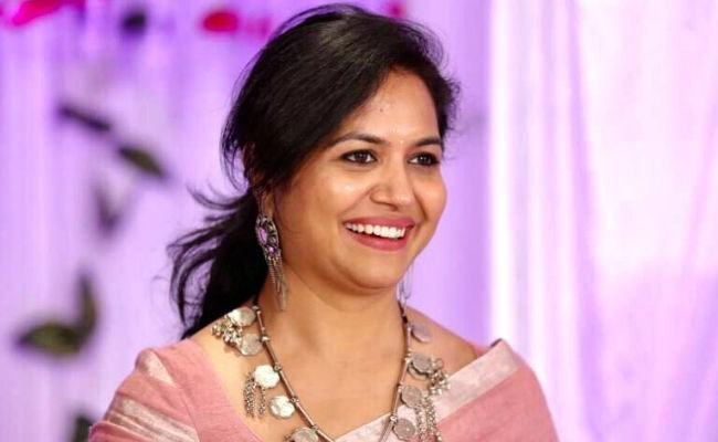 బిగ్‌బాస్‌-4 ఎంట్రీపై సునీత క్లారిటీ | Singer Sunitha Gives Clarity On ...