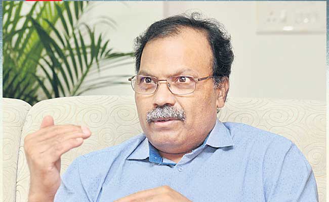 తక్కువ మరణాల రేటుకు జన్యుక్రమమే కారణం | Sakshi Special Interview With ...