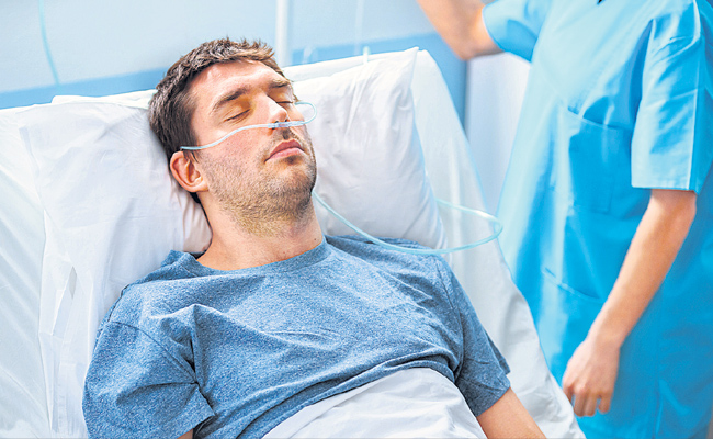 కోమాలోకి వెళ్తే ఏం చేయాలంటే.. | First Aid Tips For Coma | Sakshi