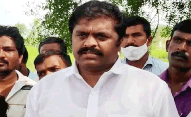 దుబ్బాక ఎన్నిక : టీఆర్‌ఎస్‌కు‌ ఝలక్‌ | Dhubaka Election: Cheruku ...