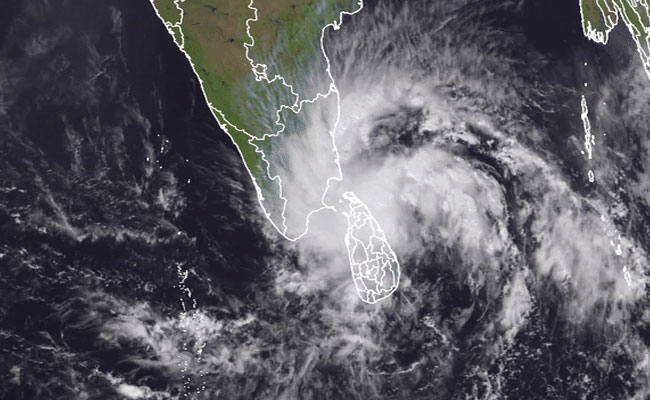 Burevi Cyclone: ఉత్తర శ్రీలంకపై ‘బురేవీ’ ప్రభావం - Sakshi