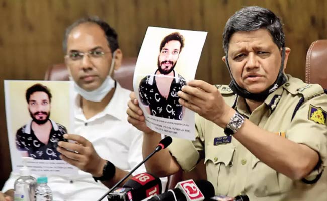 ఖతర్నాక్‌ హ్యాకర్‌.. భారీగా నగదు చోరీ | Hacker Srikrishna Arrested In ...