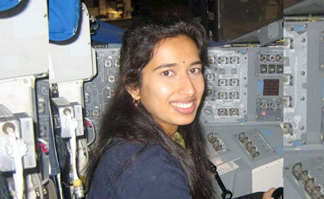 నాసా ప్రయోగం; ఎవరీ స్వాతి మోహన్..? | Meet Swati Mohan, Indian American ...