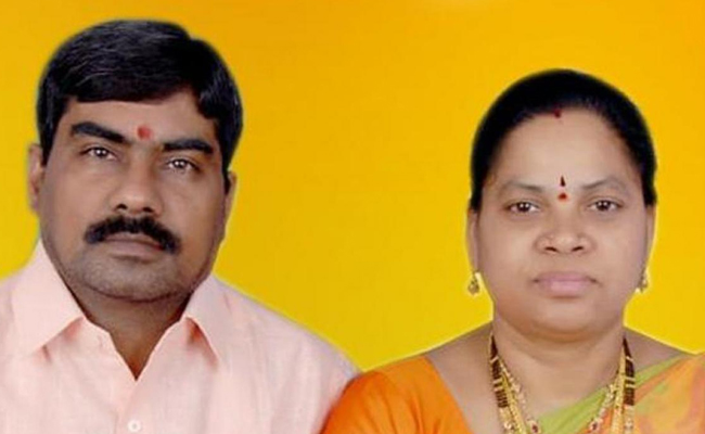 న్యాయవాదుల హత్య: పోలీసుల తీరుపై హై కోర్టు ఆగ్రహం | Peddapalli Advocate ...