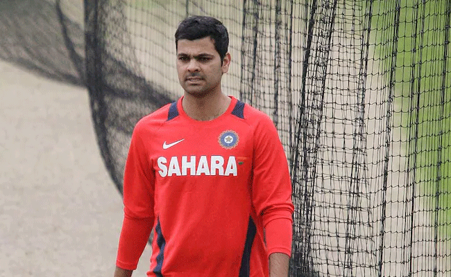 Cricketer RP Singh Father Passed Away Due To Covid - Sakshi