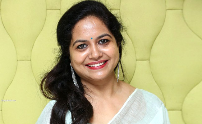Singer Sunitha Is Doing New Business Or Acting On Web Series? - Sakshi