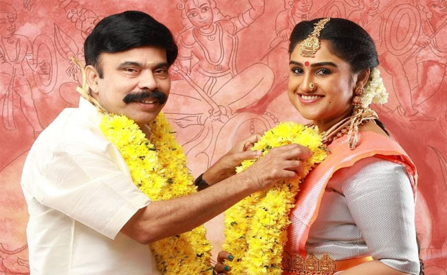 Viral Pic: Actress Vanitha Vijayakumar Shares Her Marriage Photo On ...