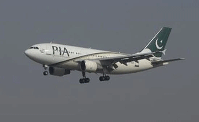 పాక్‌ నుంచి అఫ్గాన్‌కు విమానం | PIA becomes first foreign commercial ...
