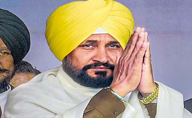 ఎవరీ చన్నీ? | Who Is The Dalit Sikh leader Charanjit Singh Channi | Sakshi