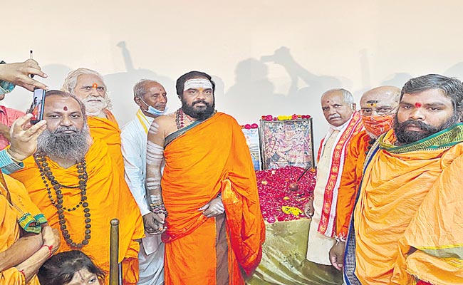 లోక కల్యాణం కోరుకునేది హిందూధర్మమే | Meeting Of The Dharmacharya Held ...