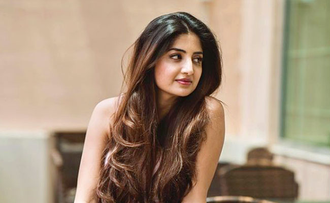 నేను ఎదుర్కొన్న సమస్యల్ని బయటపెడతా: పూనమ్‌ కౌర్‌ | MAA Elections 2021: Actress Poonam Kaur Tweet ...