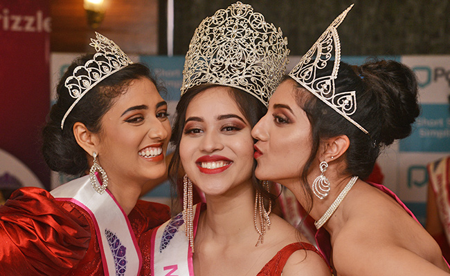 మిస్‌ వైజాగ్‌–2021గా కిరీటం దక్కించున్న సృజిత | Miss Vizag 2021 Beauty ...