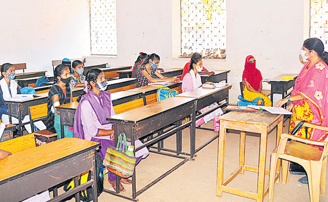 ఆర్థిక వివక్ష విసురుతున్న సవాలు | Economic Discrimination challenges in ...