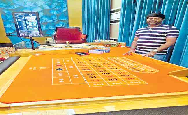 నాగశౌర్య ఫామ్‌హౌజ్‌ కేసు: టేబుల్‌కు 5 లక్షలు | Naga Shourya Farm house ...