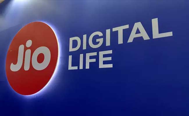 Jio TV and Jio Tablet May Launch in India Next Year - Sakshi