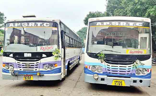 రారండోయ్‌ పంచారామాలు చూద్దాం.. | APSRTC To Operate Special Buses To Pancharama Kshetras | Sakshi