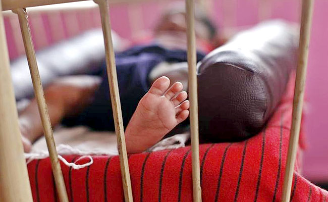 ముళ్లకంపలో మానవత్వం.. ఊపిరి పోసే ‘ఊయల’ | Chittoor Govt Starts Uyyala ...