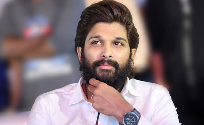 Viral: Allu Arjun Gifted Gold Rings To Pushpa Movie Special Song Team ...