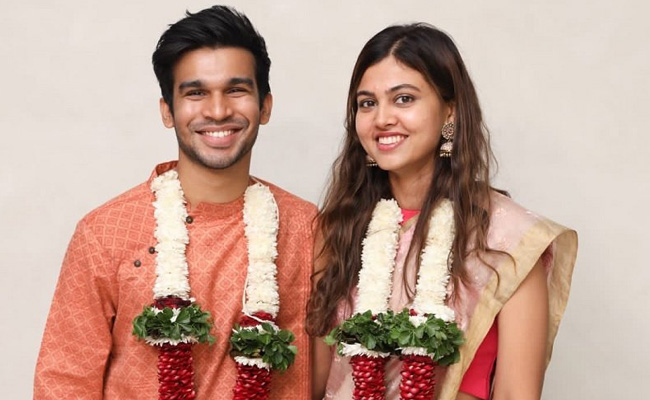 Jitendra Awhad: Daughter Wedding At Registration Office - Sakshi