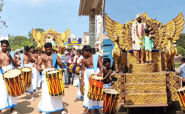 Viral Video: Groom On Throne Of Bahubali Ballaladeva During Wedding ...