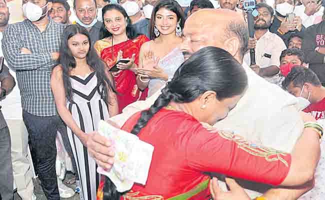 Konda Sureka Slams On Challa Dharma Reddy Warangal | Konda Surekha ...