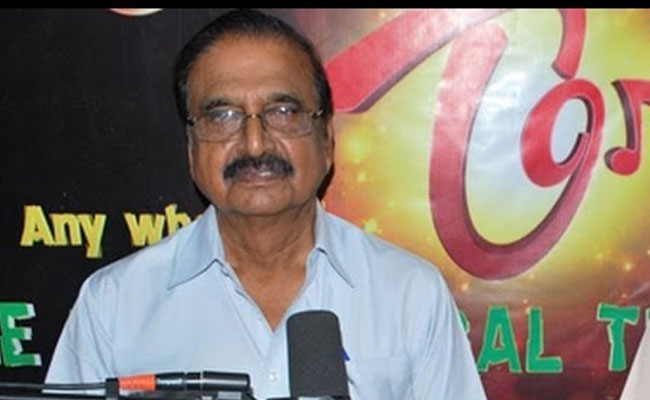 విషాదం: ప్రముఖ టాలీవుడ్‌ డైరెక్టర్‌ మృతి | Tollywood Director P Chandra ...