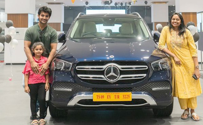 బెంజ్‌ కారు కొన్న యంగ్‌ హీరో.. ఫోటోలు వైరల్‌ | Aadi Sai Kumar Buys Benz ...