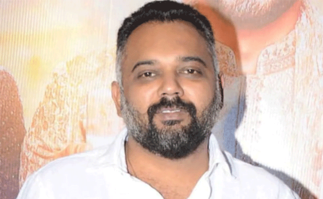 Director Luv Ranjan Marriage With His Girl Friend, Plans Of Destination ...