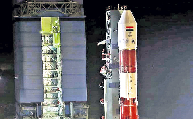 రోదసిలోకి భూ పరిశీలన ఉపగ్రహం | EOS-4 Satellite via PSLV-C52 | Sakshi