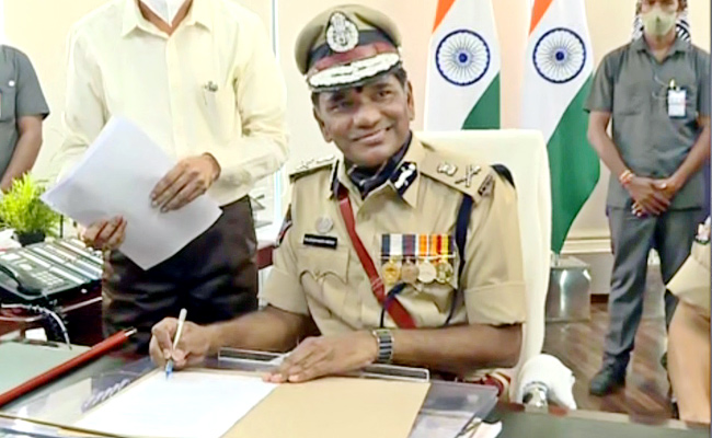 AP New DGP: Rajendranath Reddy Take Charge As Andhra Pradesh New DGP ...
