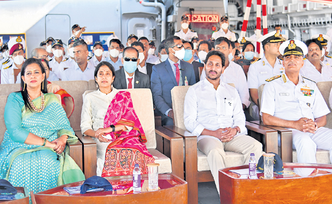 Milan 2022: శభాష్‌.. నావికా | CM YS Jagan Attend To Milan International ...