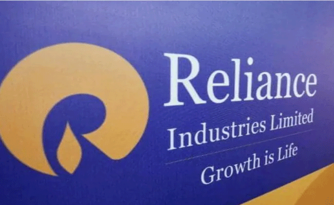 India's Reliance May Avoid Russian Fuel After Sanctions, Official Says ...