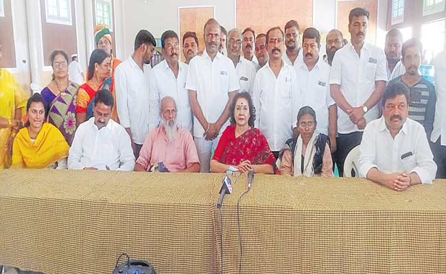 దడ పుట్టిస్తున్న ధరణి పోర్టల్‌ | PCC Working President Geetha Reddy ...