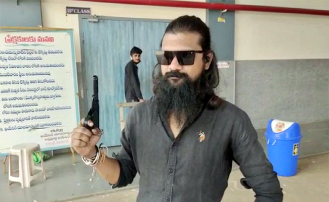 RRR Movie Update: Man With Gun Roamed at East Godavari Theatre - Sakshi