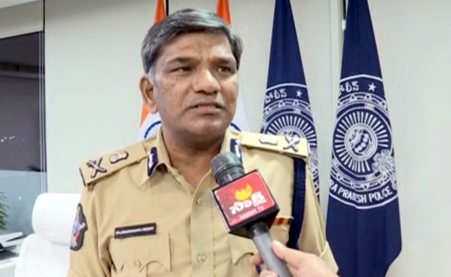 Konaseema Issue: AP DGP Rajendranath Reddy Video Conference With Eluru ...