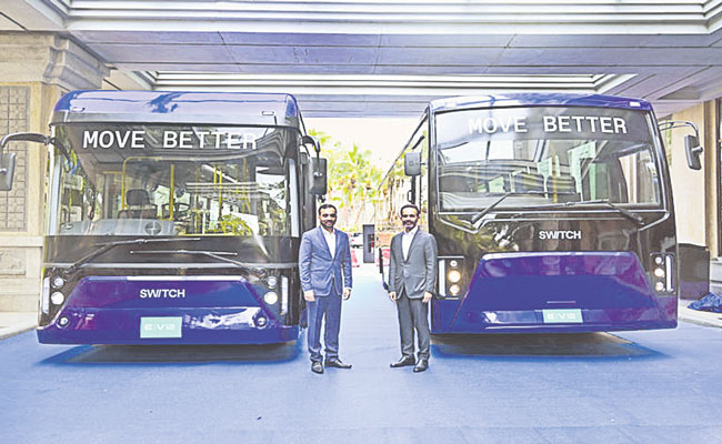 స్విచ్‌ మొబిలిటీ ఈవీ12 ఈ–బస్‌ | Switch Mobility Unveils Electric Bus ...